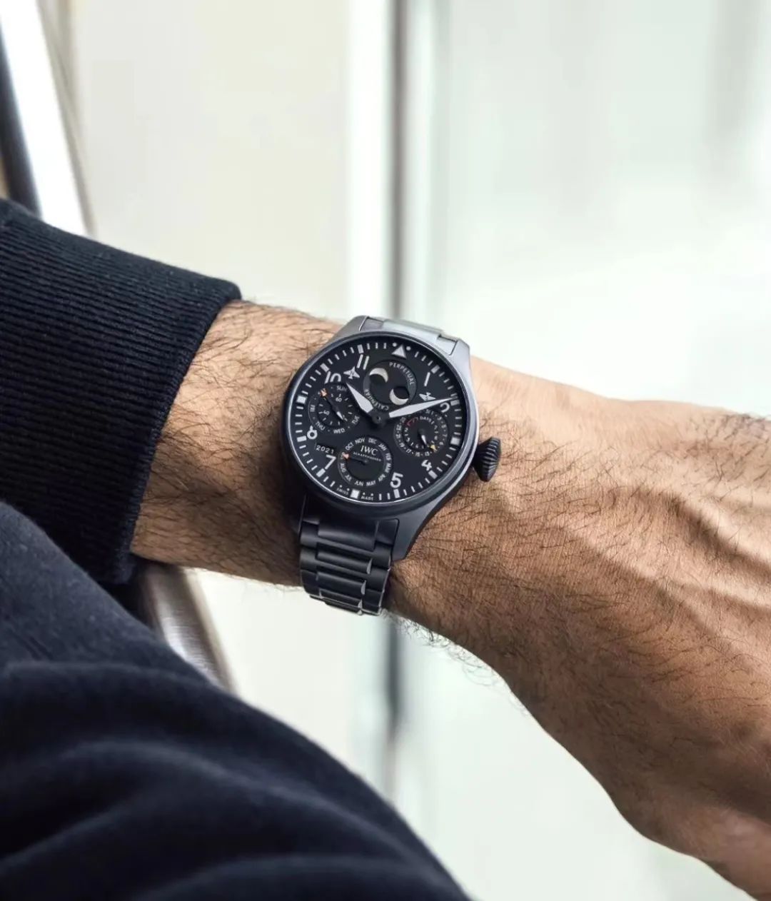 Common watch materials and polishing patterns - iNEWS