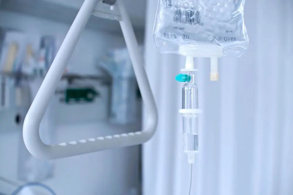 Why don't I drink pure water?Because pure water flowers and flowers die ...