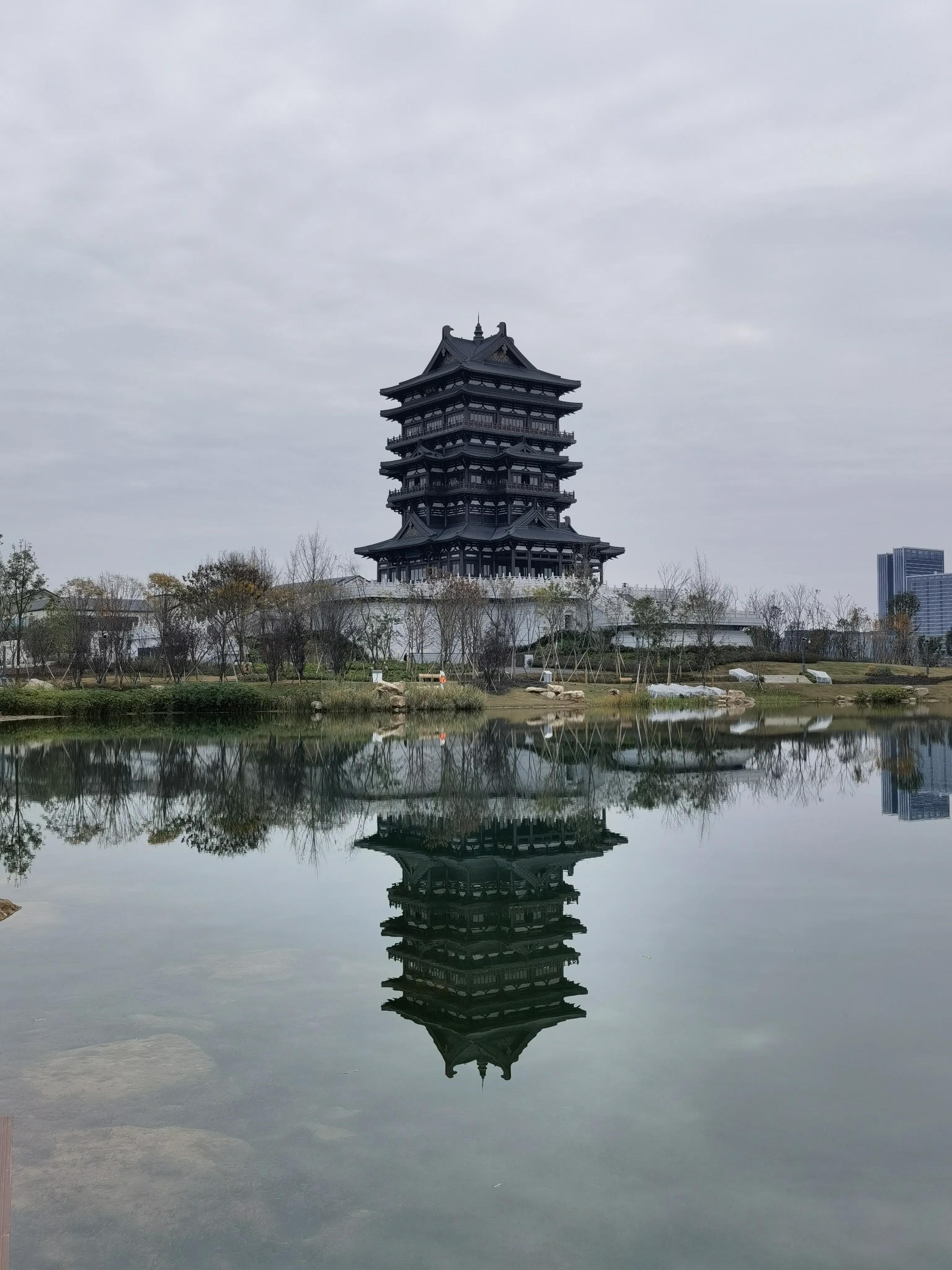 Walk into Chengdu Universiade Sports Park-Dong'an Lake Park - iNEWS