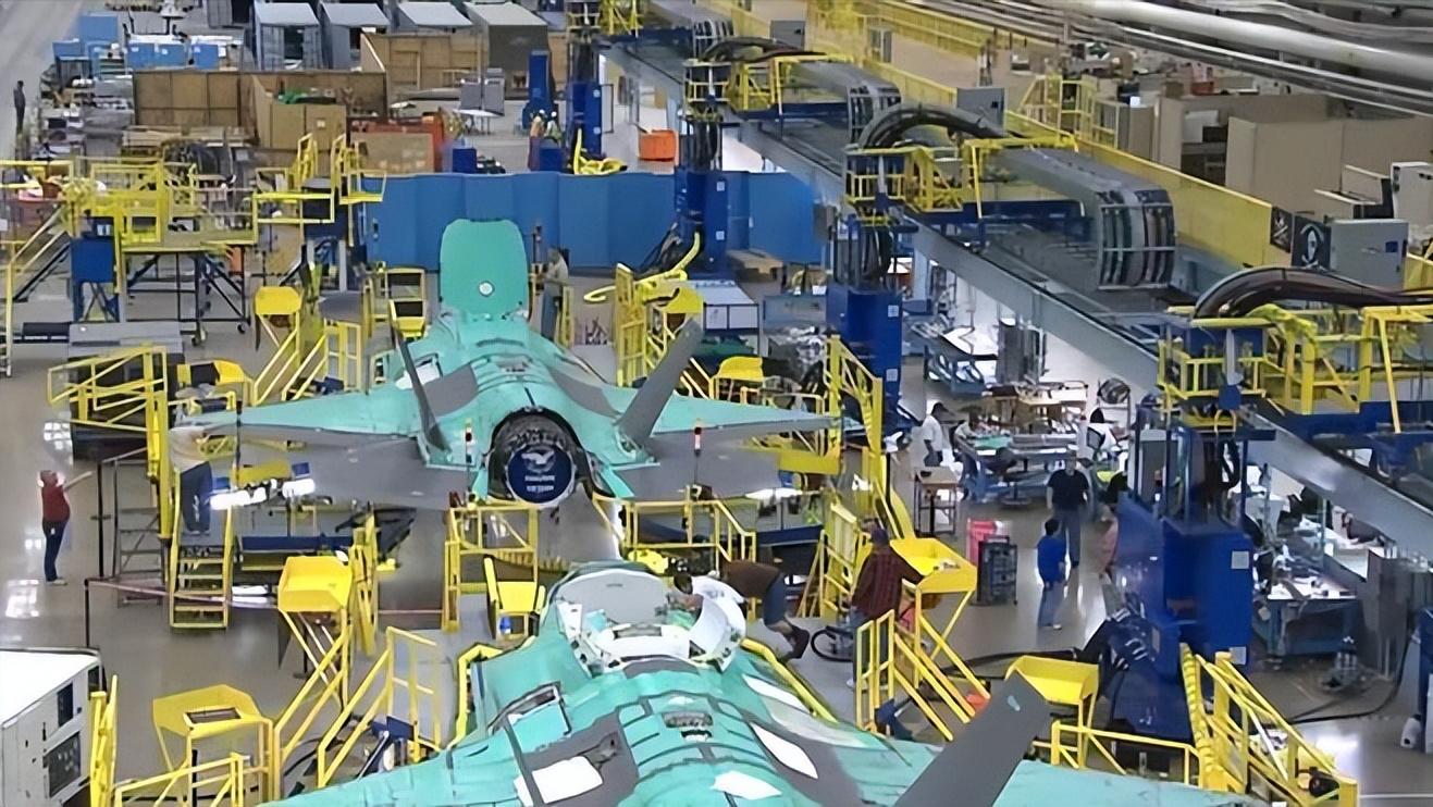 CCTV released the J-20 production line, how long does it take to ...