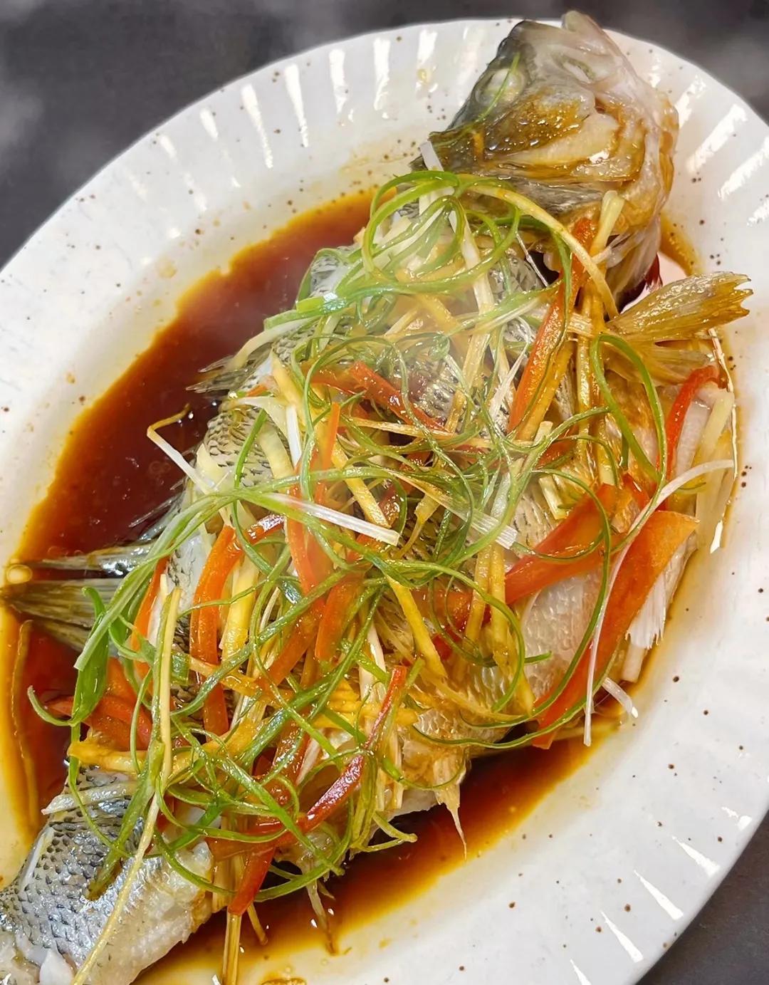 Grain Rain is approaching, five seasonal delicacies, walking with ...