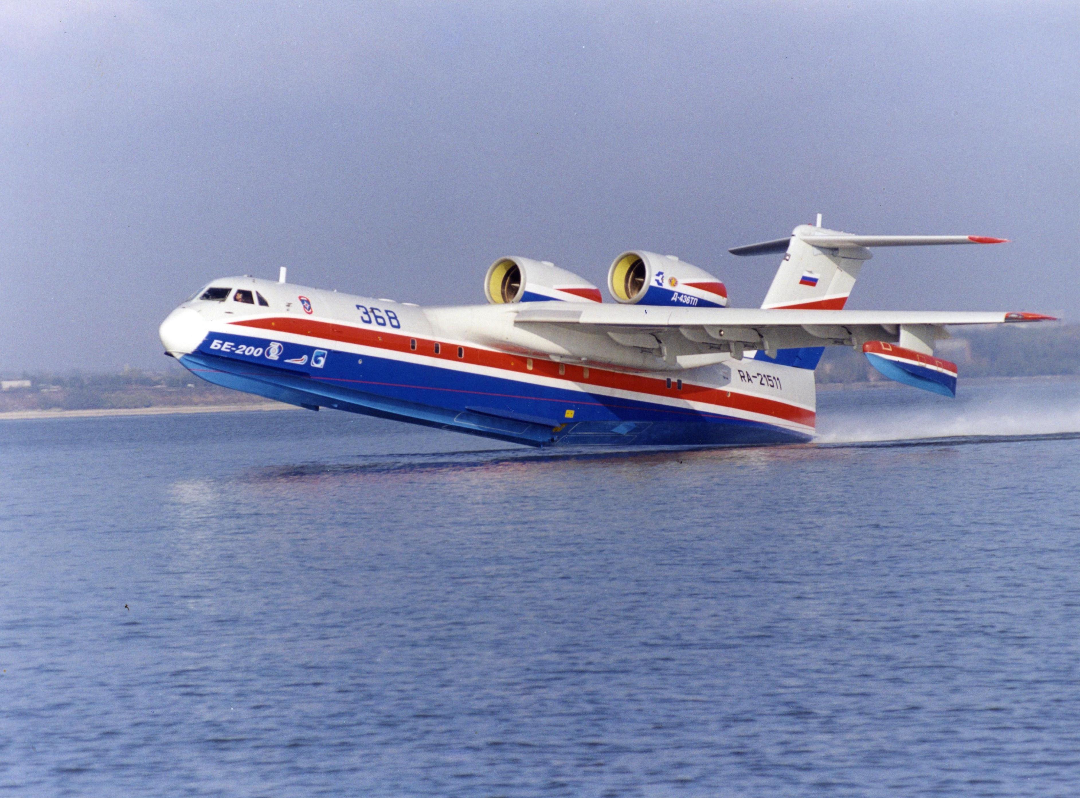 Russia's amphibious star - Be-200 seaplane - iMedia