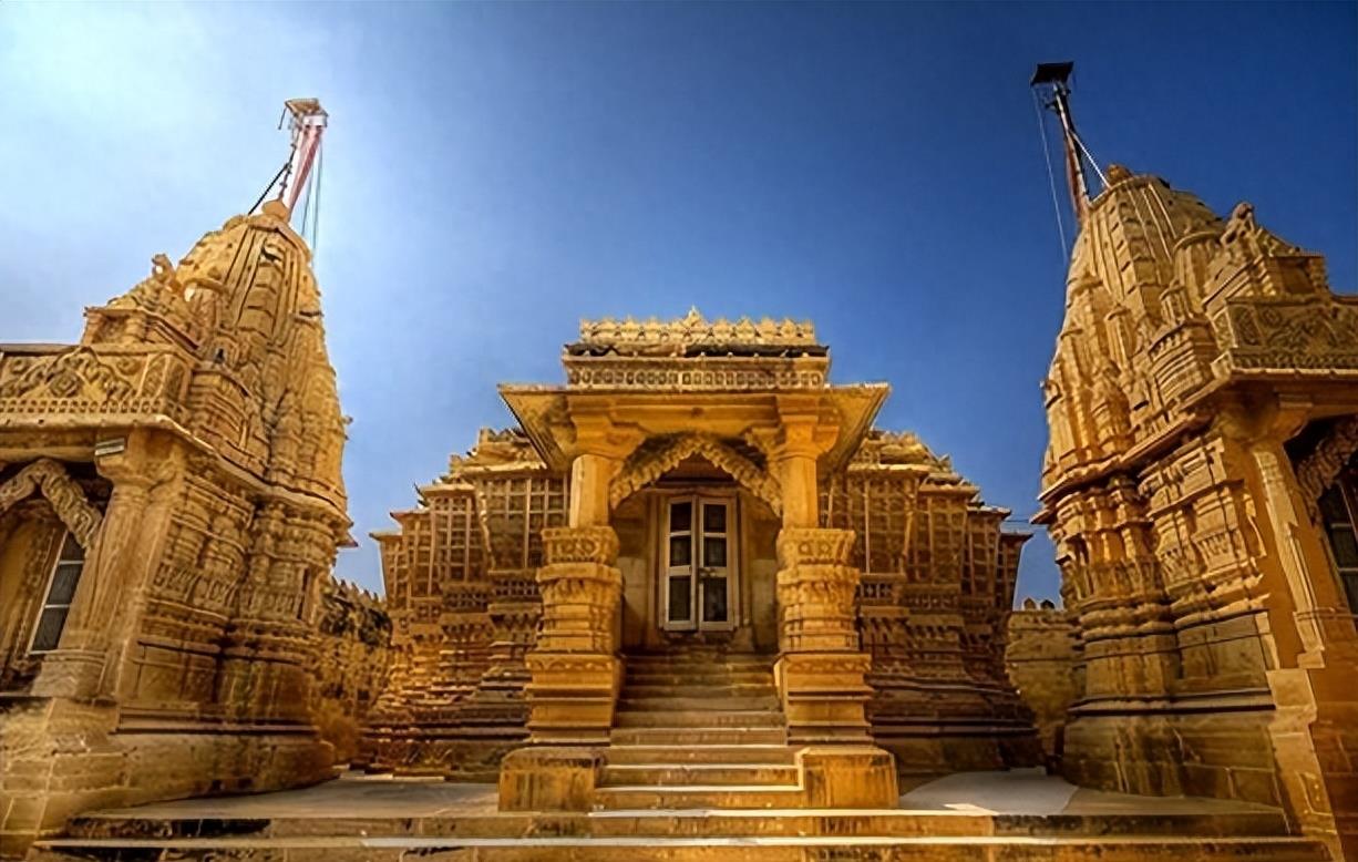 What does the word "Mahatma" in the main hall of the temple mean? Who ...