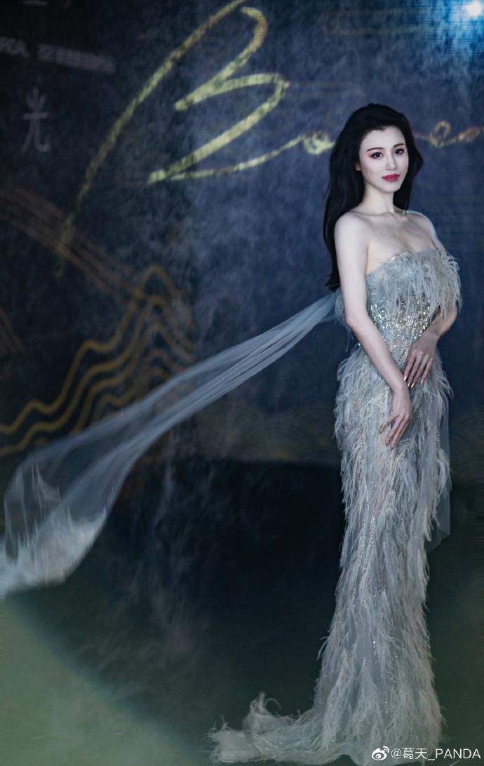 Ge Tian long hair shawl is gentle and elegant, the goddess is full of ...