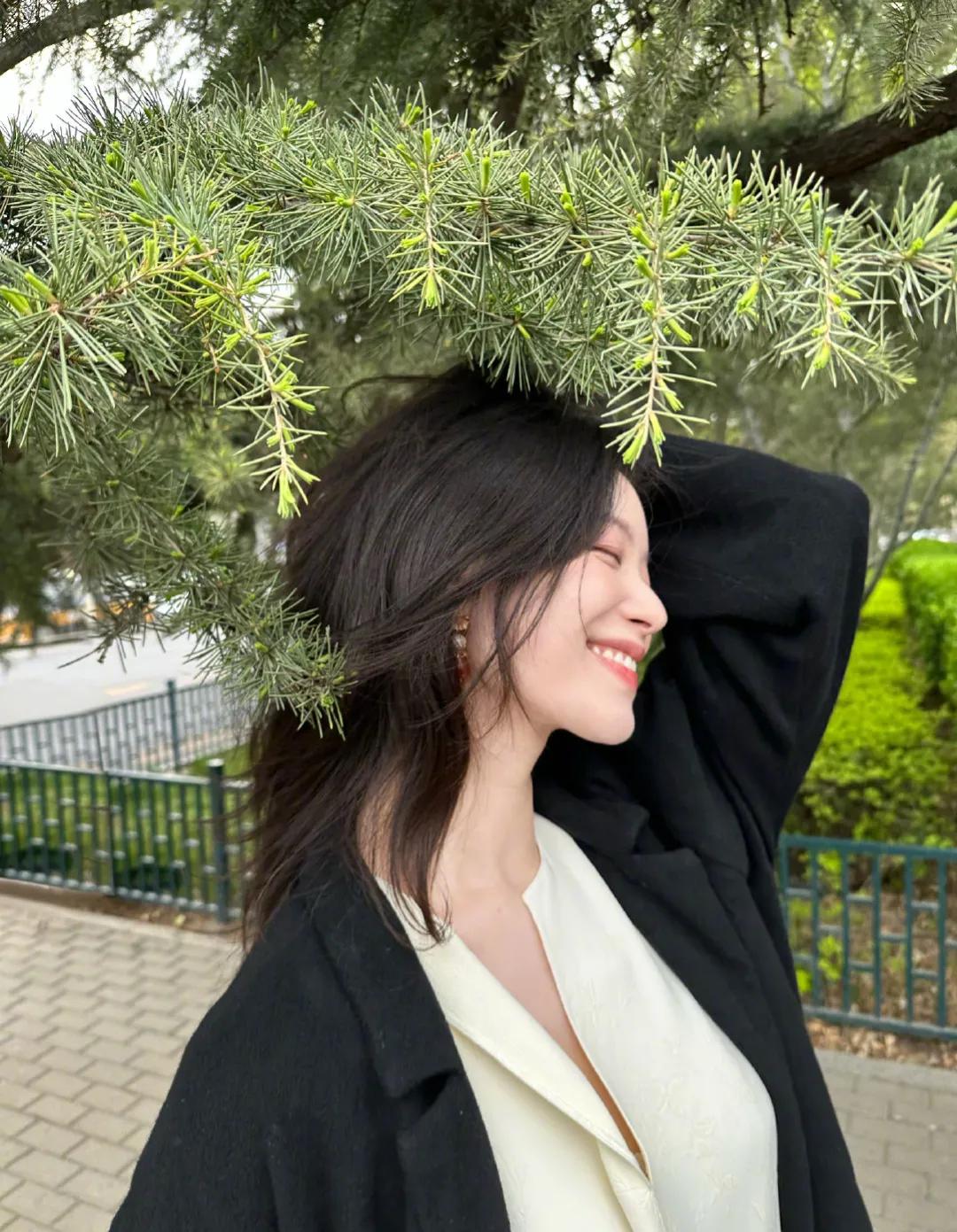 Ni Ni is really very temperamental, I love her so much~ - iNEWS