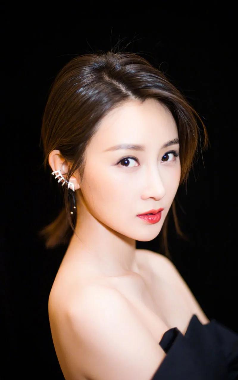 Lin Peng is so beautiful - iNEWS