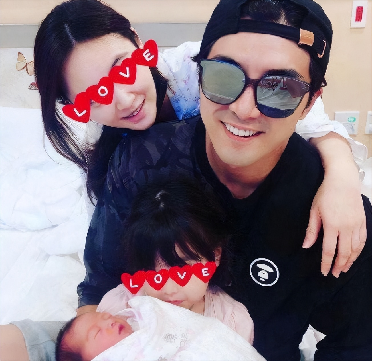 He Junxiang was exposed to be kissing hot girls in the hotel! The paparazzi has solid evidence ...