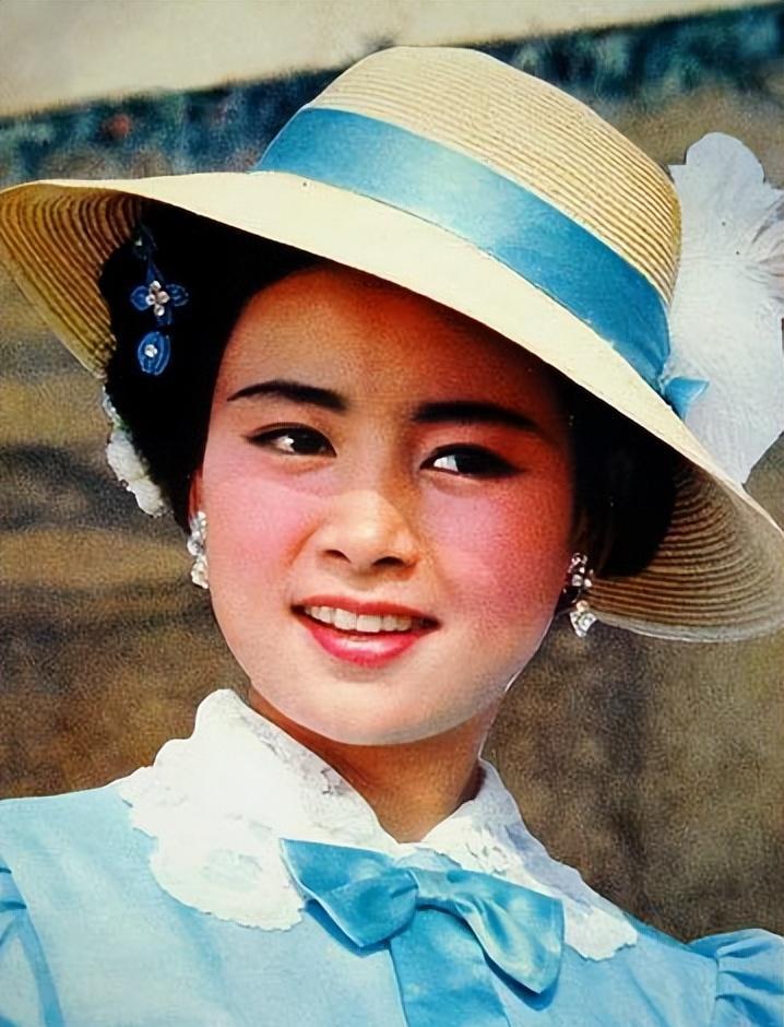 Zhang Yu, a Golden Rooster Award winner with hundreds of millions of ...