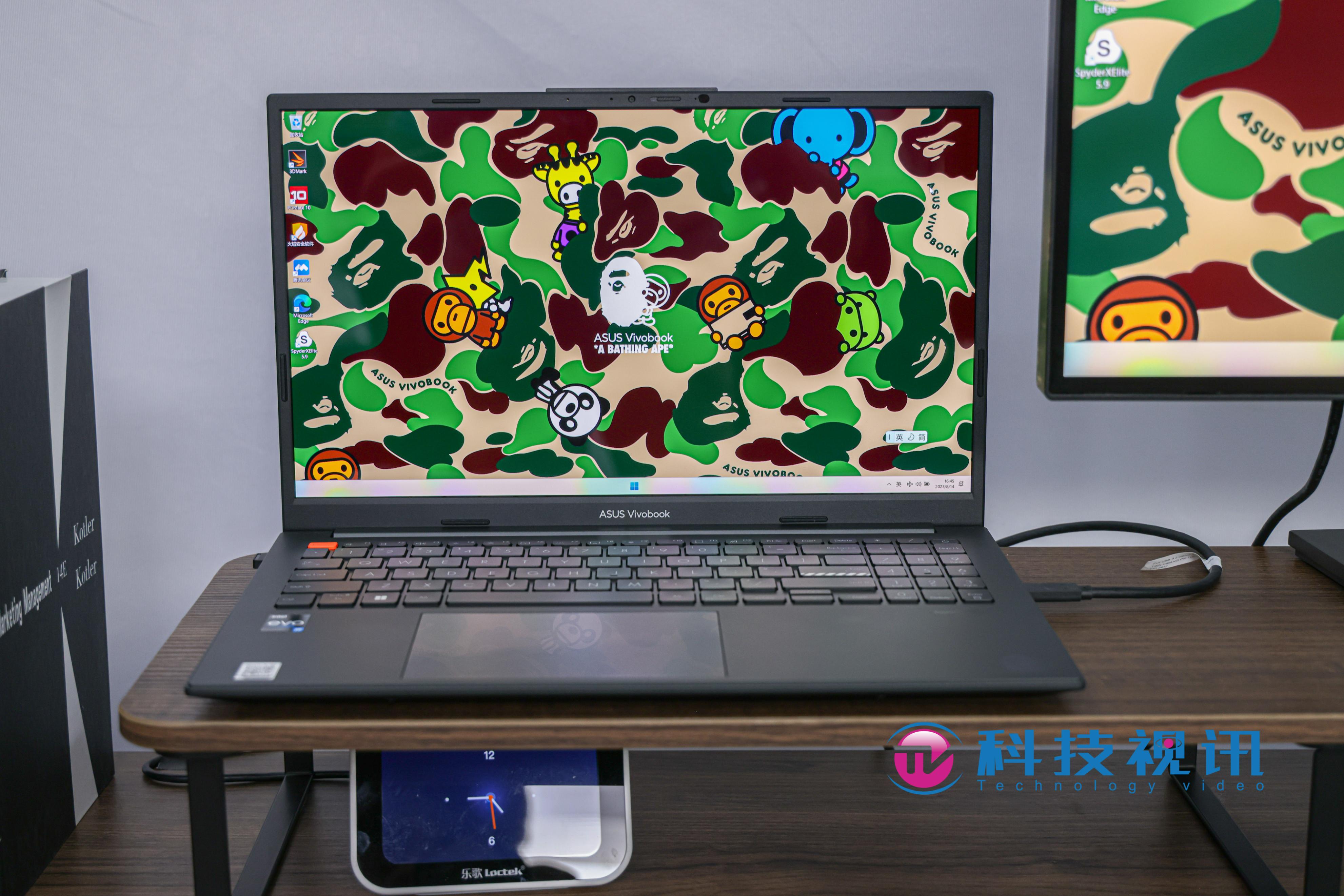 華碩無畏15i BAPE®聯名限定版筆記本圖賞 - 頭條匯