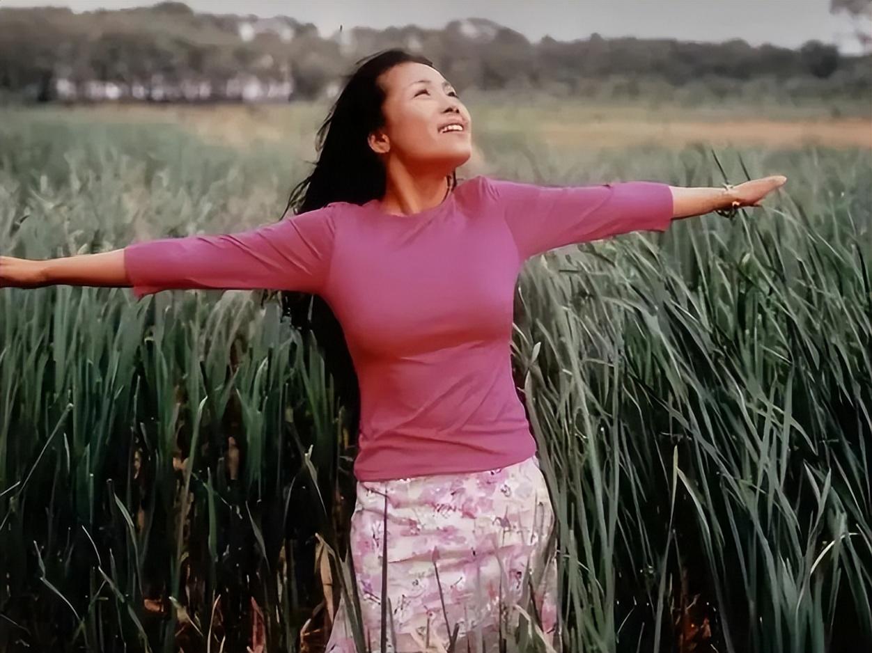 After 4 years of love and 13 years after breaking up, Xue Jianing and Hu Ge are in the same ...