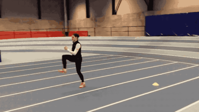 When running without hips, you mainly run with your legs, and running ...