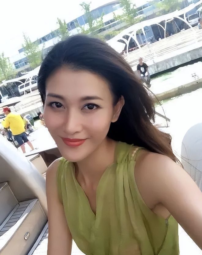 Oolong? It is reported that Li Caihua is dating a 16-year-old fitness ...