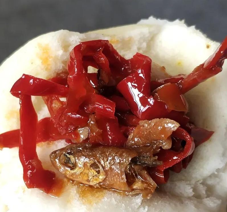 Have you ever eaten such delicious chili? - iNEWS