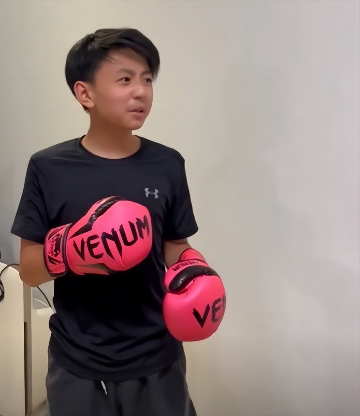 Cecilia Cheung accompanies his father Zhang Renyong to celebrate the ...