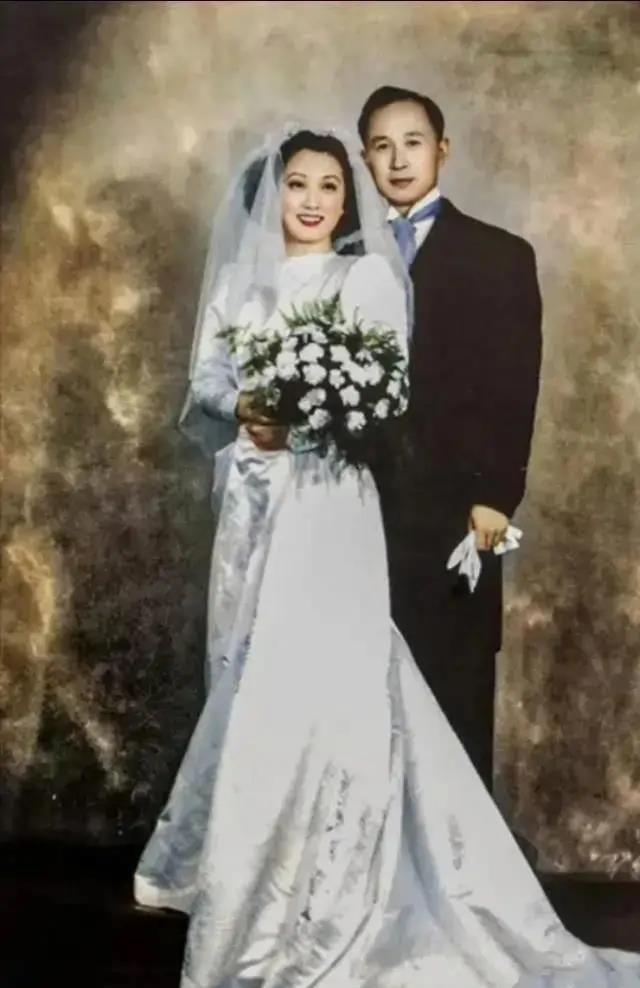 Jiang Ying's private photo album, these old photos are so rare! - iMedia