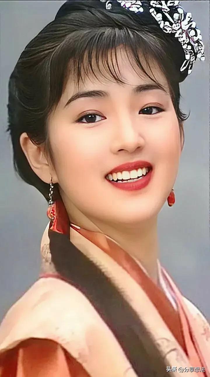 Gong Li star wallpaper (2) - iNEWS