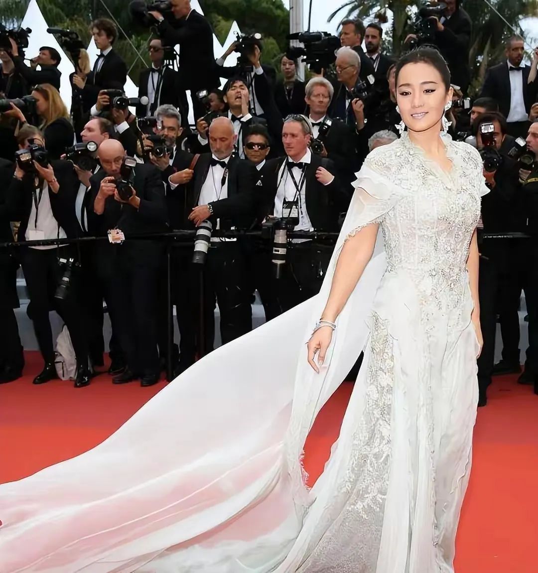 Those artists who went abroad to develop: Tang Wei nominated Qinglong ...