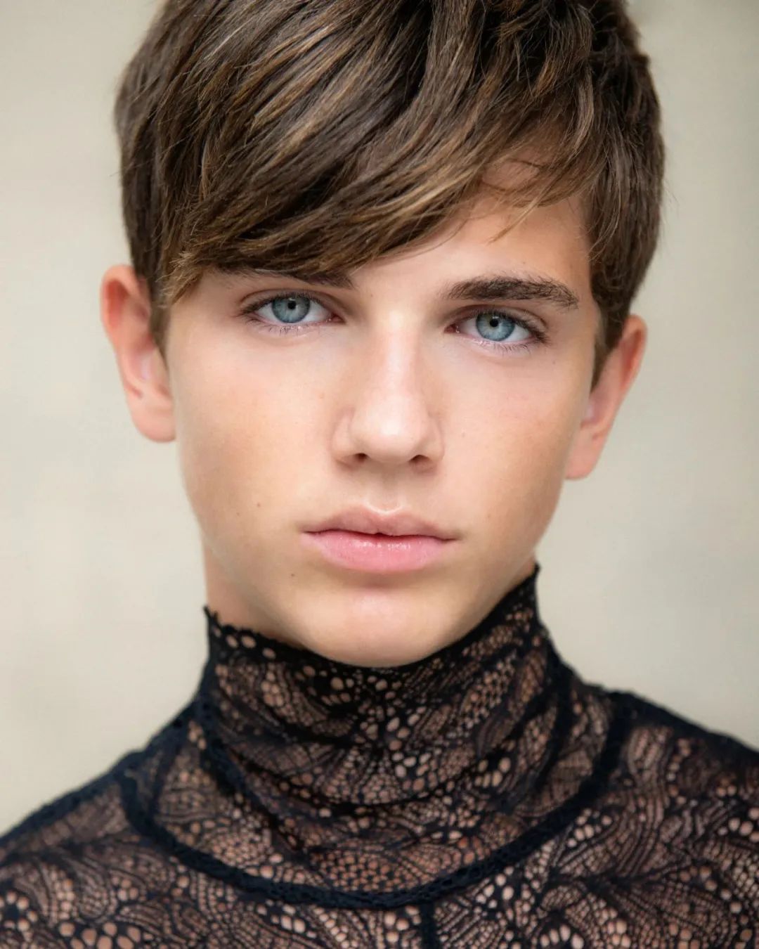 Fashion male model Oscar starred in the British drama! - iNEWS