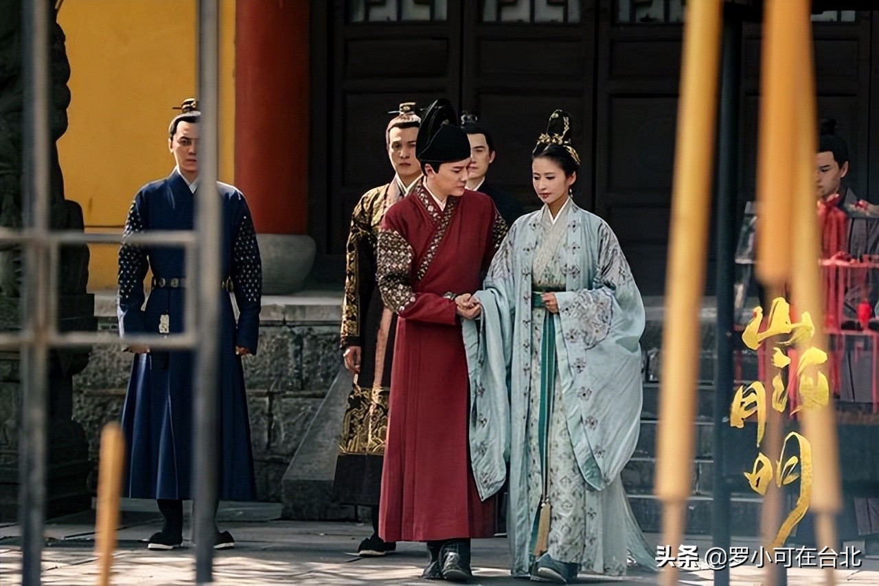 "Mountains, Rivers and Moonlight" is dedicated to her career after ...