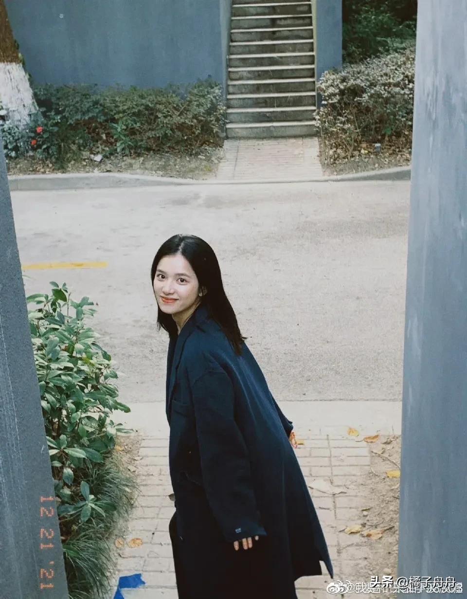 The freshman Xiaohua Zhou and Zhang Jingyi can't tell the difference, who do you like more? - iMedia