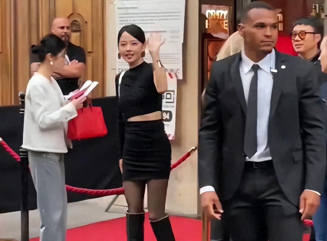 36-year-old Zhang Jiani made a comeback with her beauty, giving the entertainment industry ...