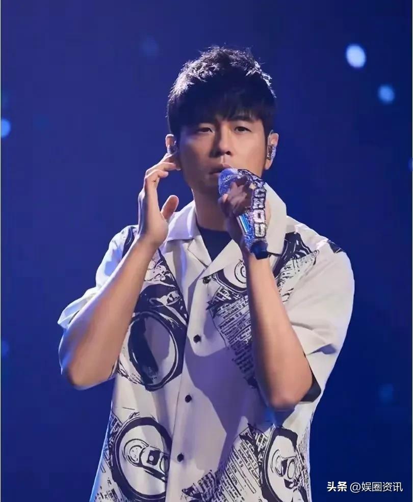 Stephen Chow told Jay Chou just now that he will see you in Hong Kong ...