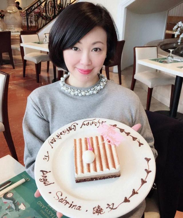 The most beautiful "wife of the leader" has a recent photo that amazes ...