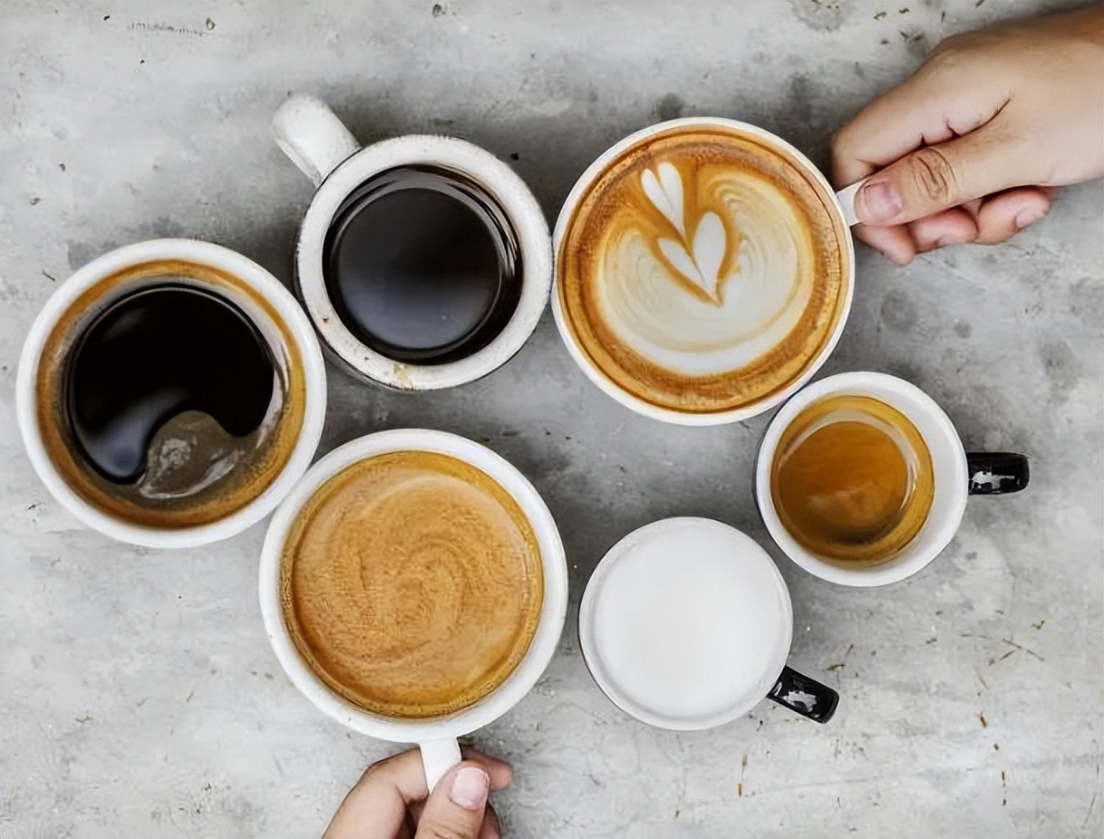 Women often drink coffee, whether to "accelerate aging" or "delay aging ...