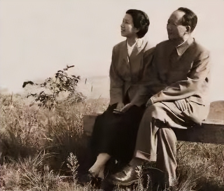 What is unique about Jiang Qing, Soong Ching Ling once gave a 7 ...