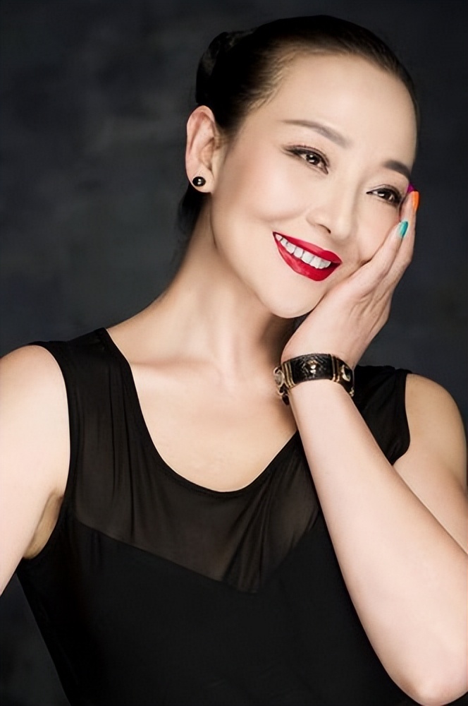 Ma Ling: The first sexy person in the 1990s, the French ambassador was ...