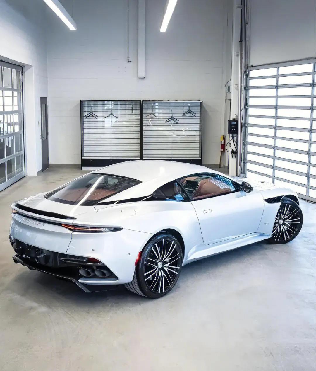 The most gentlemanly car in the automotive industry, this speed can be ...