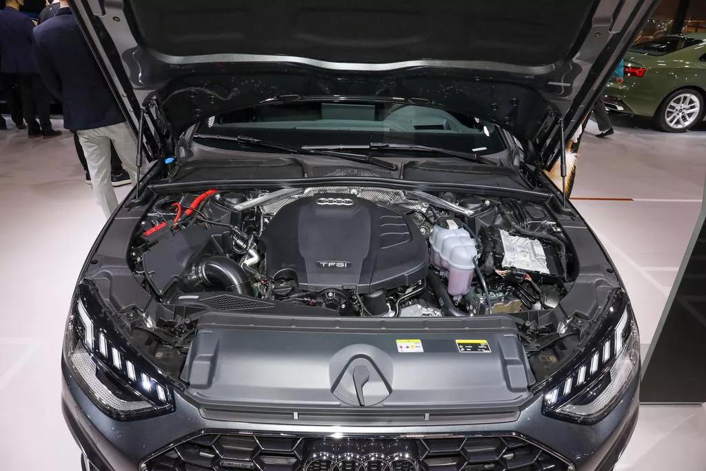 Audi A4L: The Performance Choice with Internal and External Improvement ...