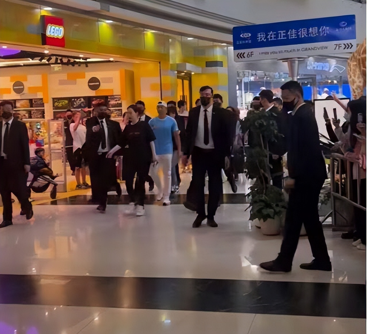 Liu Genghong was encountered by chance at a commercial performance in ...