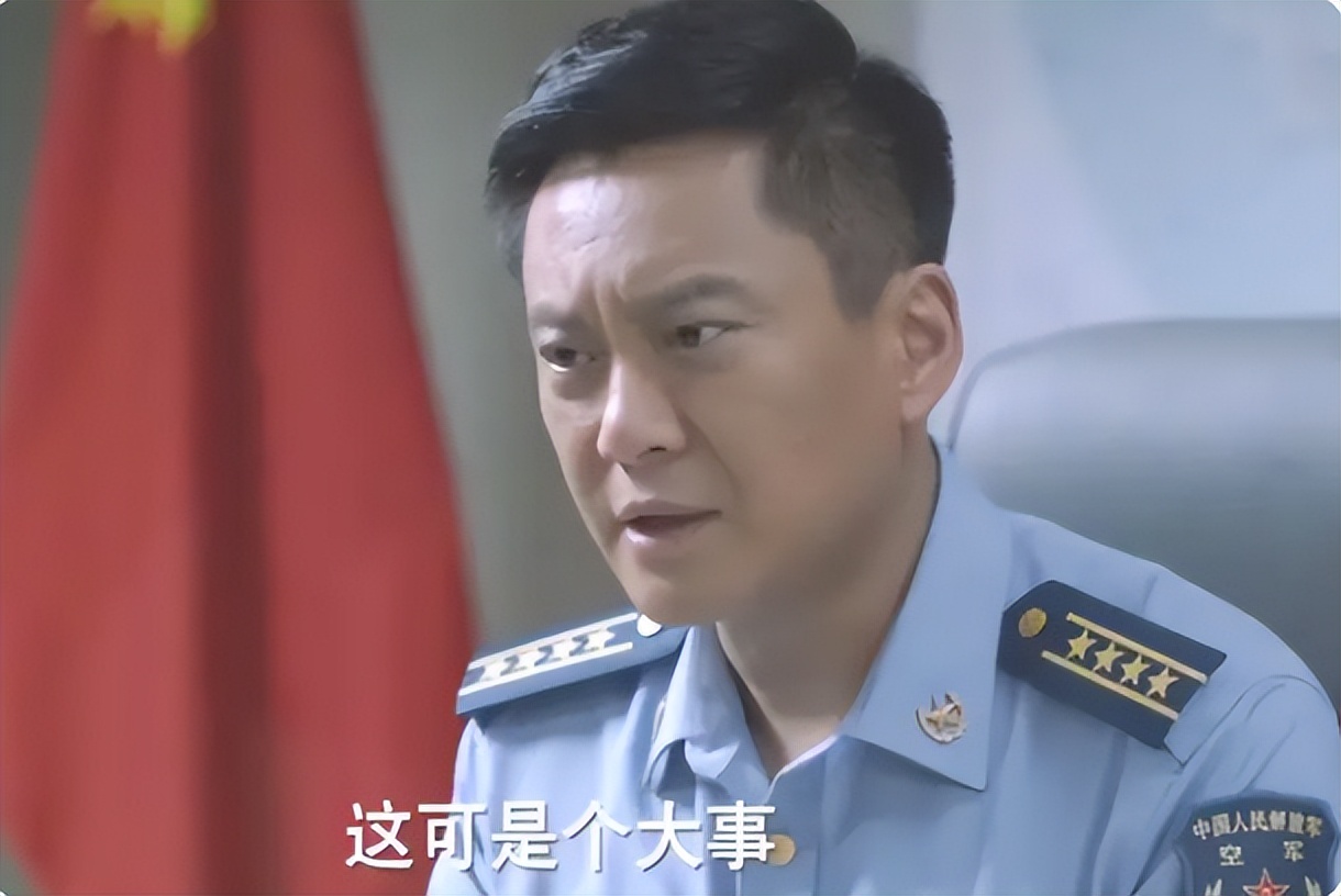 National first-class actor, living in the halo of classmates and wives ...