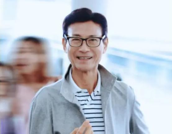 He looks handsome, but his hair loss is serious!Sha Yi, Peng Yuyan and ...