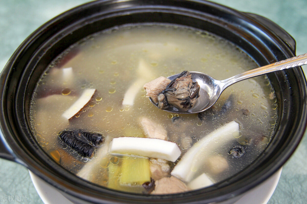 Drink this soup more in spring, it is refreshing and delicious, and it ...