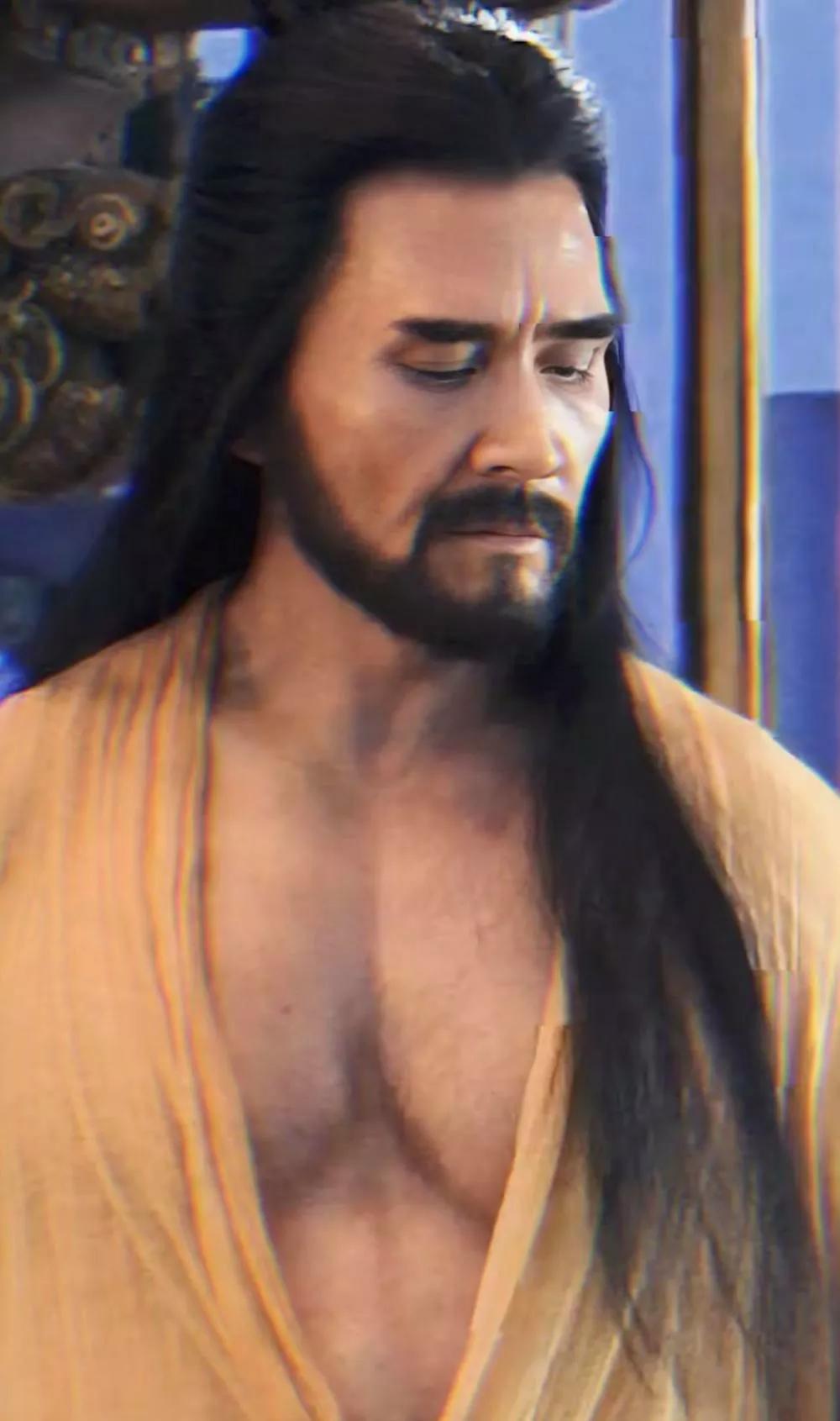 62-year-old Fei Xiang made a big show of "muscle man", "little fresh ...