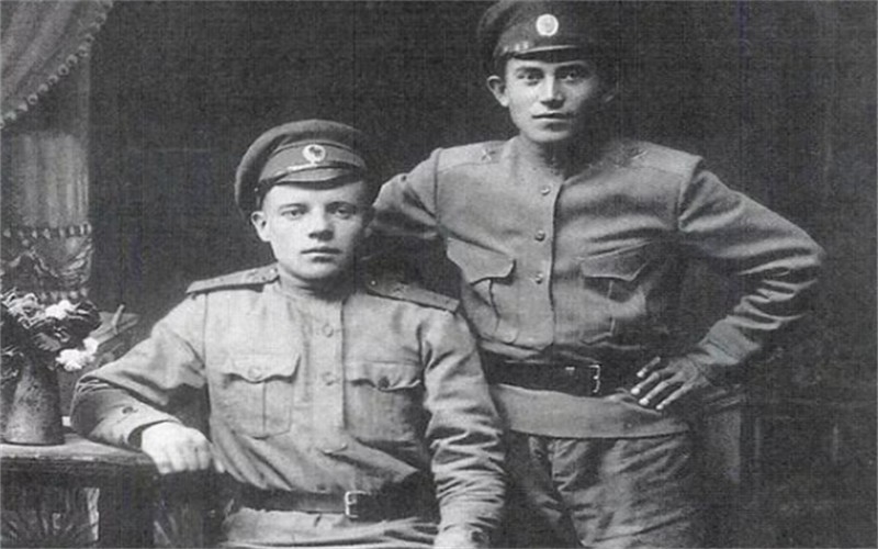 What did the 'bloody dwarf' Nikolai Yezhov say before he was shot? - iNEWS