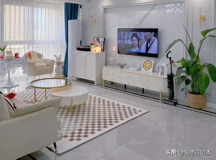 The decoration adheres to the "living room 4 poor decoration", after ...