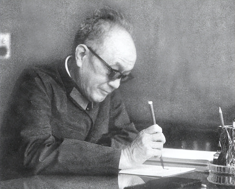 How to evaluate Marshal Lin Biao?General Huang Kecheng was the first to ...