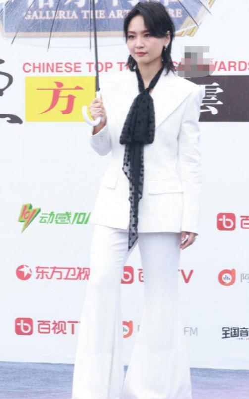 This night in Shanghai, Zhang Jie was possessed by Xie Na, Zhou Bichang ...