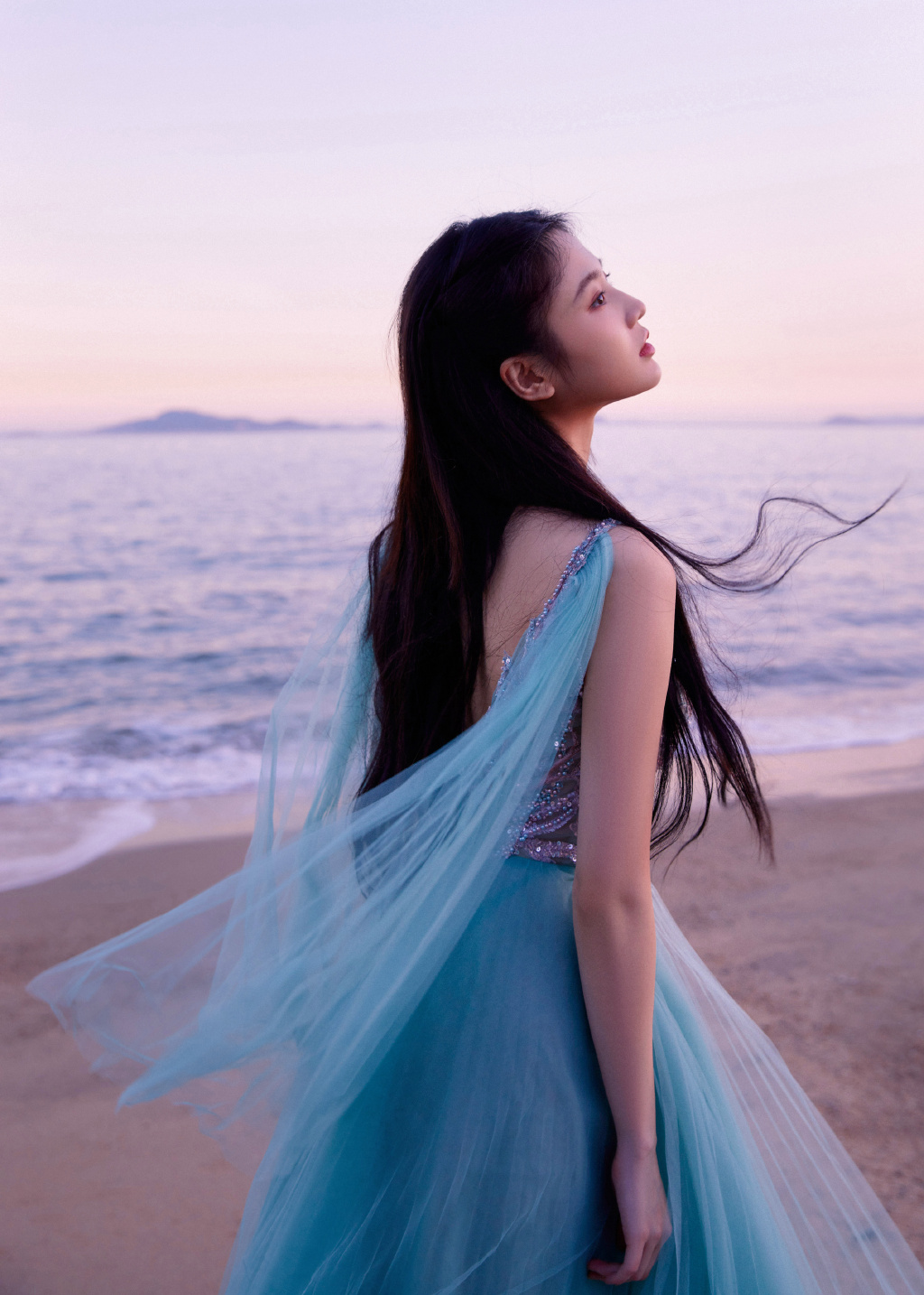 2022 Golden Rooster Award Zhang Huiwen - iNEWS