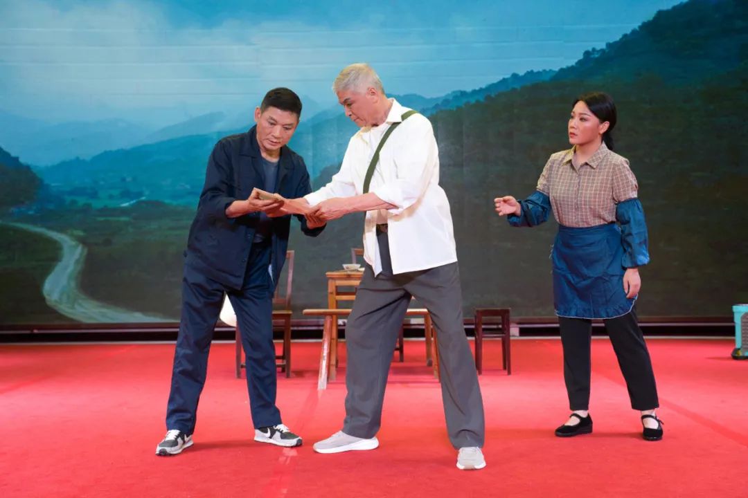 Southern Anhui Flower Drum Opera "Red Handprint": Tell the story of ...