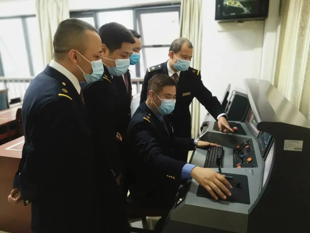 How many steps does it take to become a train driver? - iNEWS