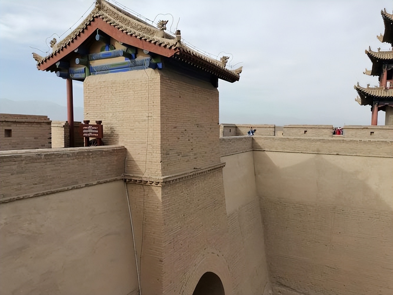 There is a brick placed behind the gate tower of Jiayuguan Wengcheng ...