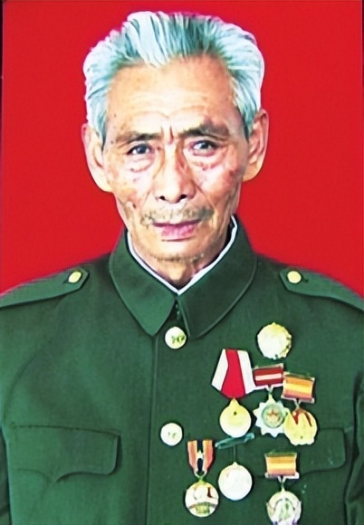 Ma Bufang tried to defend Liupan Mountain in vain, and the PLA's 400 ...