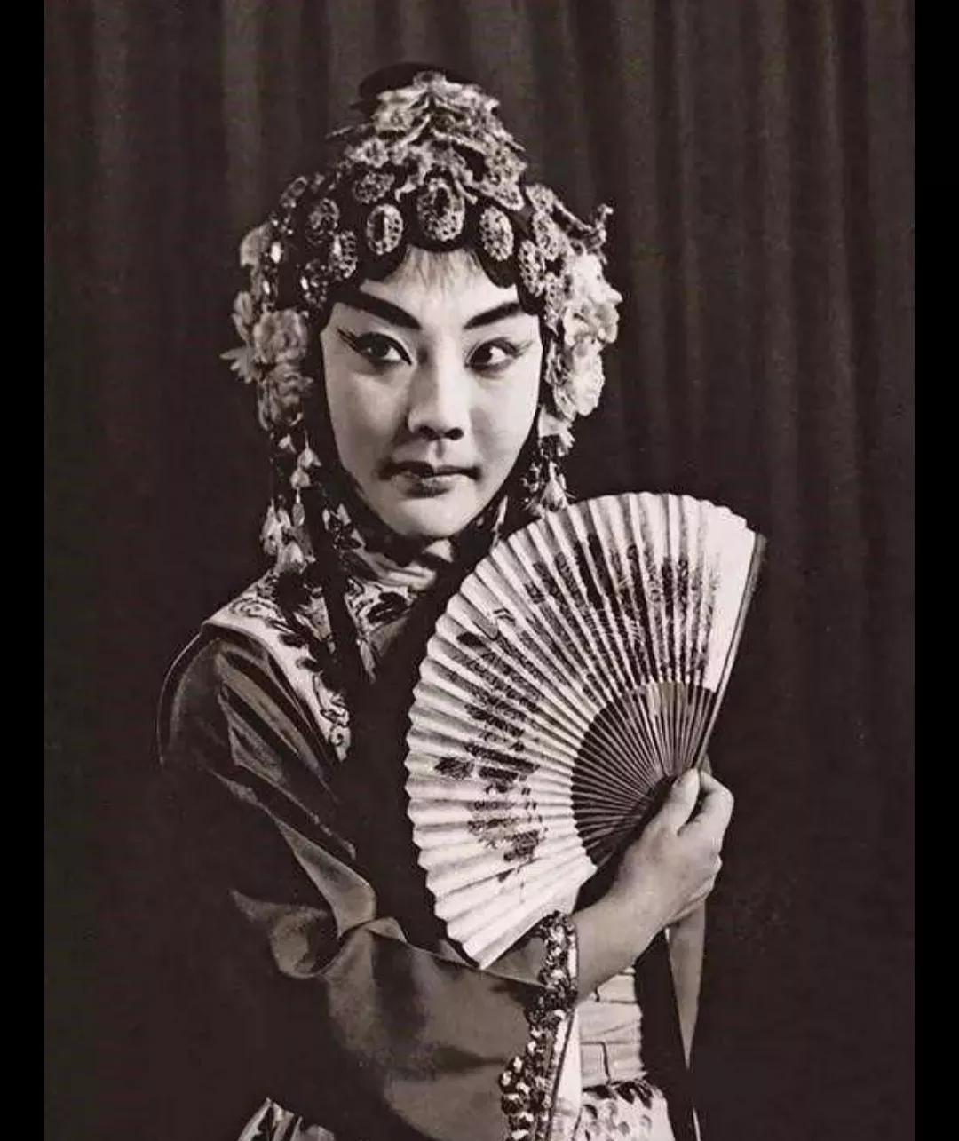 Old Shen talks about drama: the maverick Zhao Yanxia - iNEWS