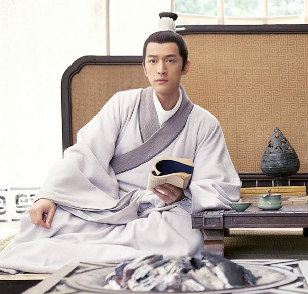 Yuan Hao asked "On Thirty Poems" 13. There is a smooth path in the ...