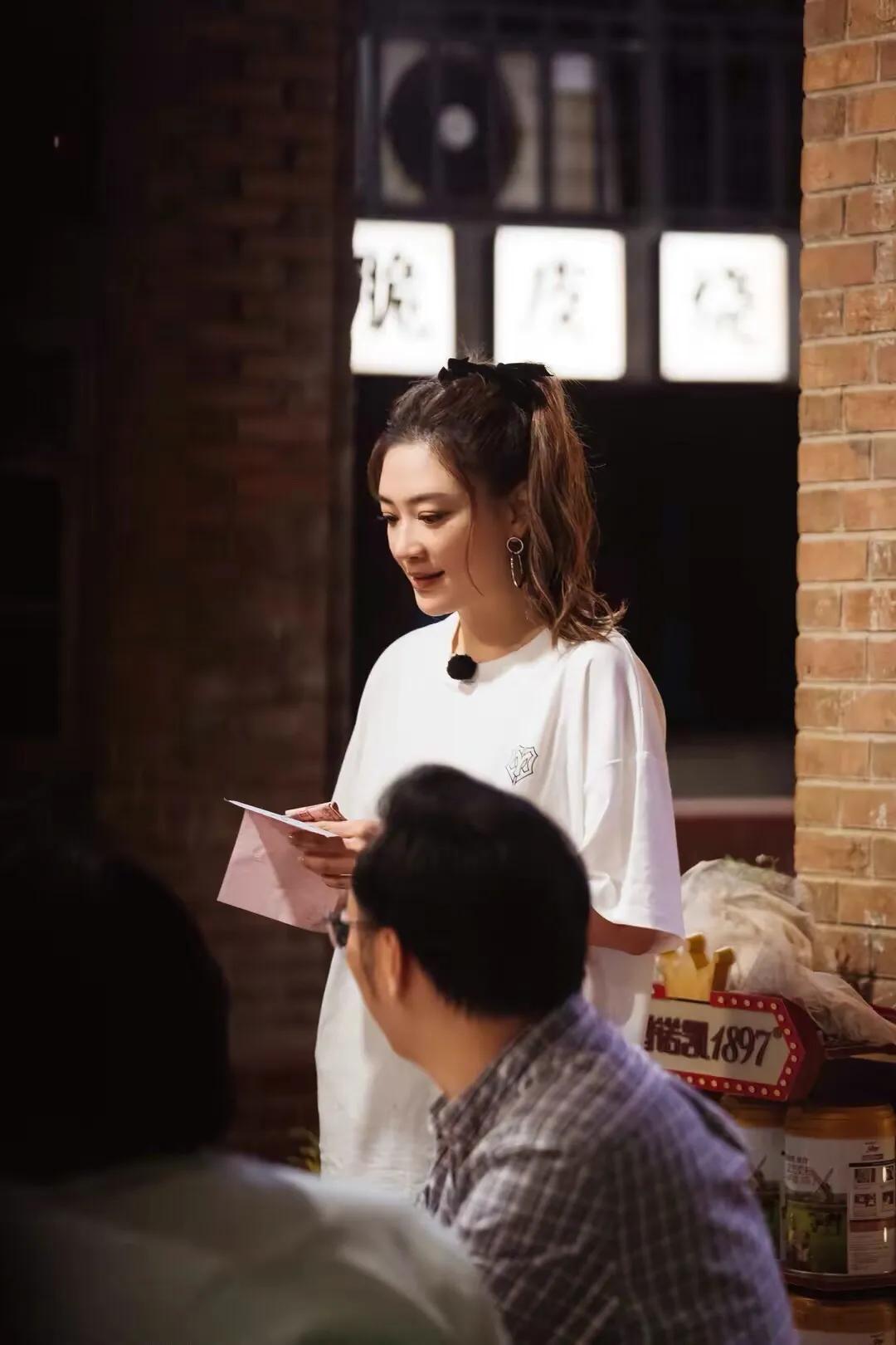 Cherrie Ying and Anita Yuen visited Tai Wan Chai, and they both showed ...