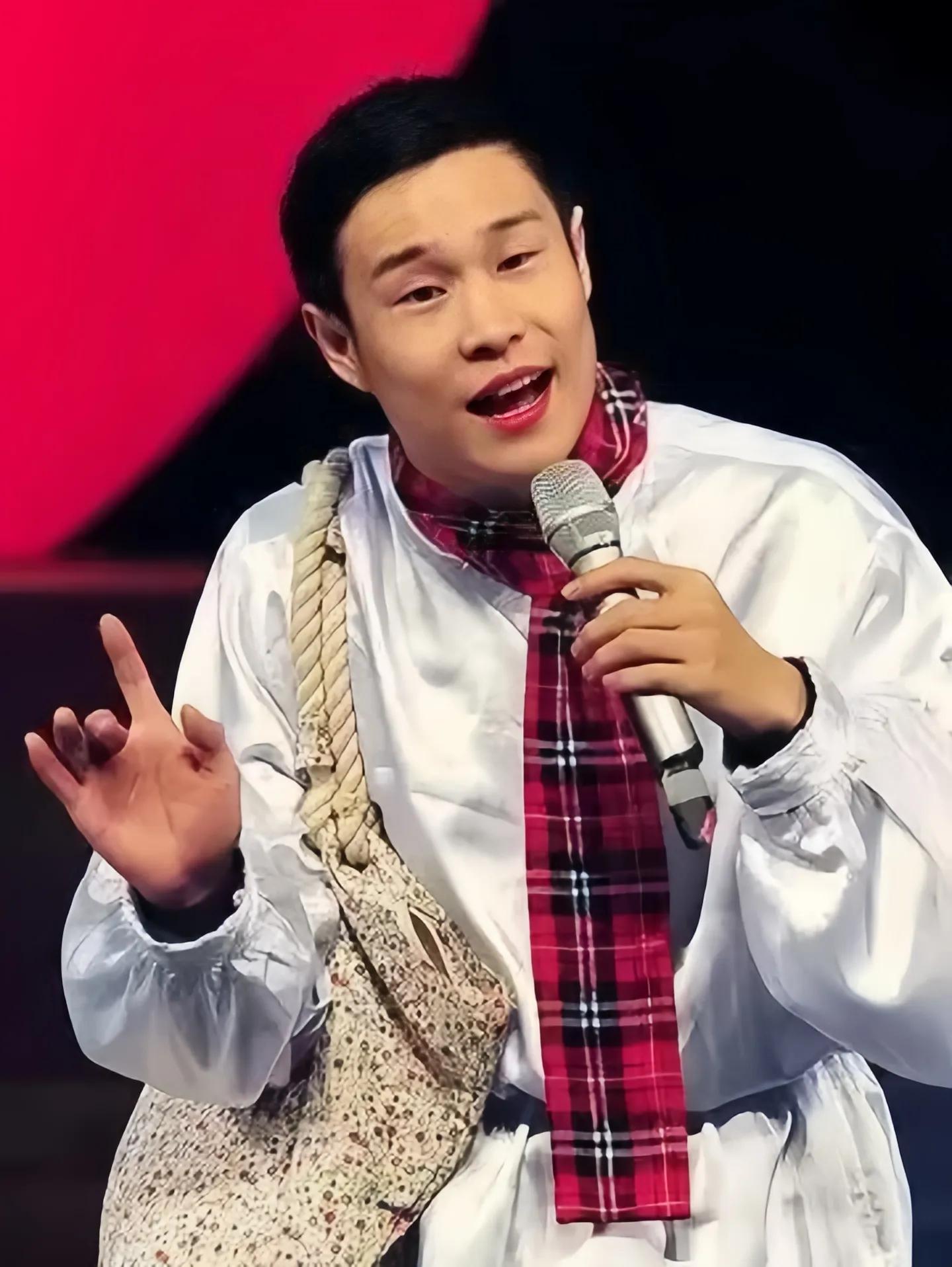 After Shen Teng was hospitalized due to illness, Wang Qi and his ...